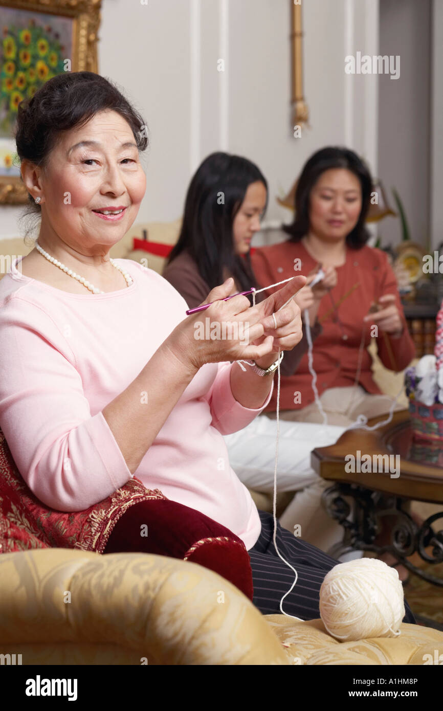 Old ladies knitting hi-res stock photography and images - Alamy