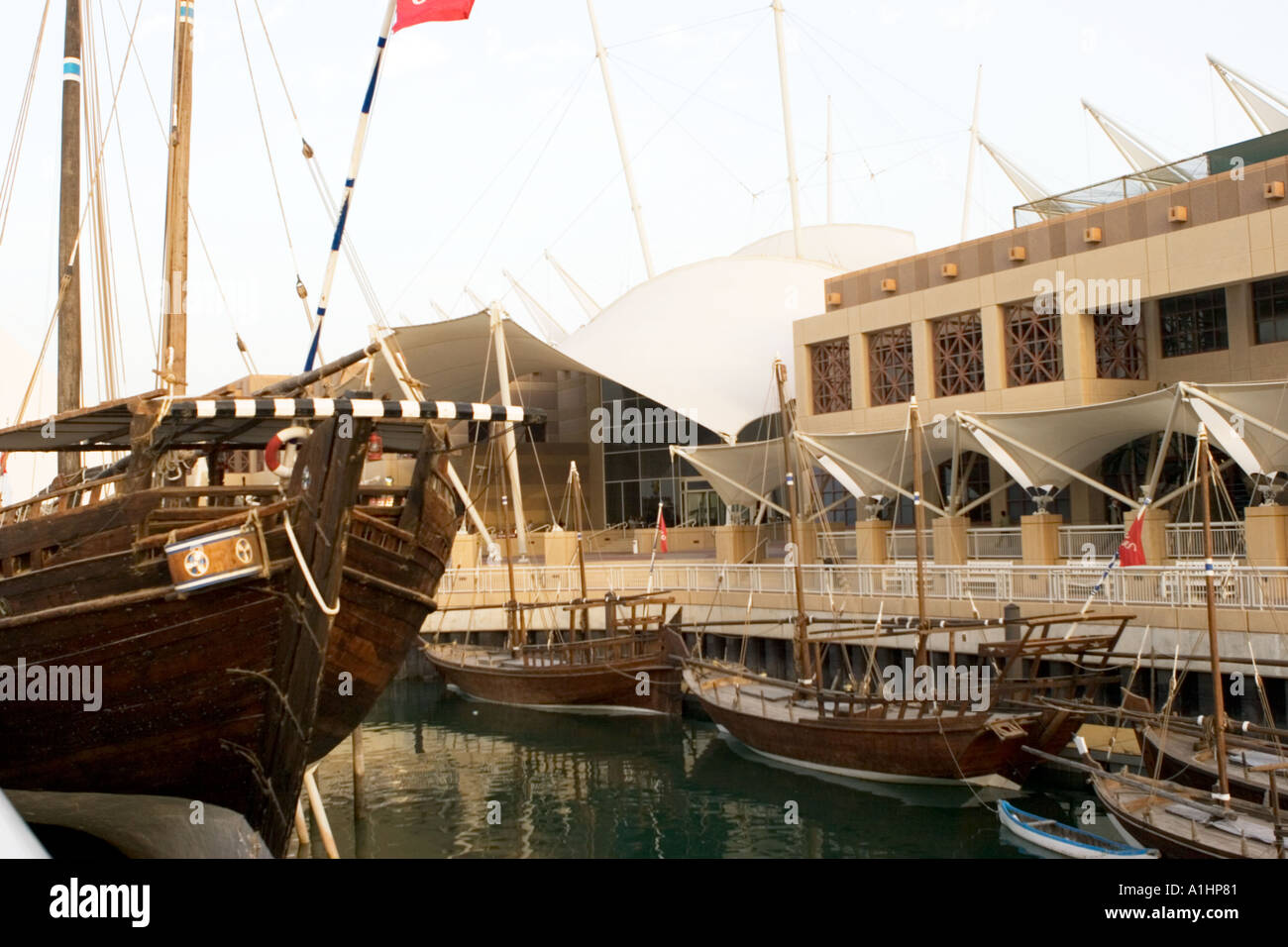 Dhow boat kuwait hi-res stock photography and images - Alamy
