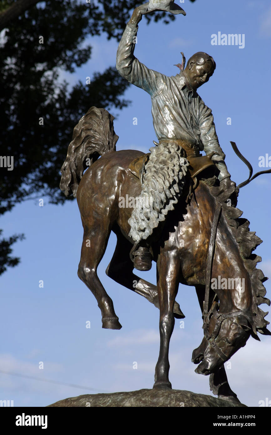 Bronco cowboy statue hi-res stock photography and images - Alamy