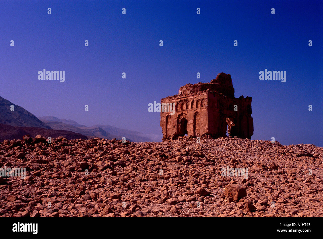 Mausoleum of Bibi Miriam in Qalhat 100AD the oldest town in Oman Stock ...