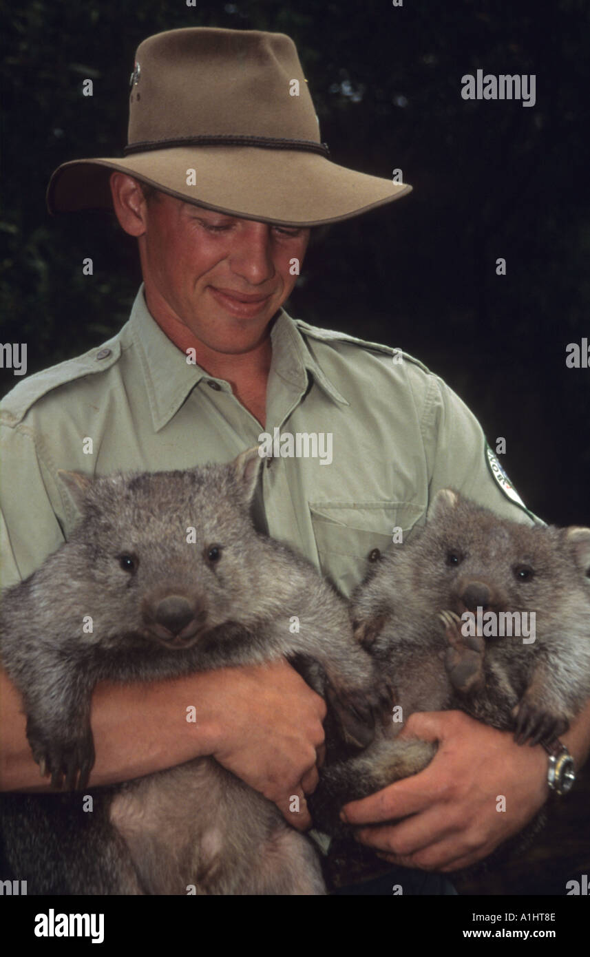Australian zoo keeper hi-res stock photography and images - Alamy
