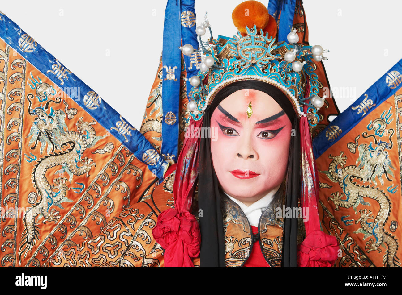 Close-up of a male Chinese opera performer Stock Photo - Alamy