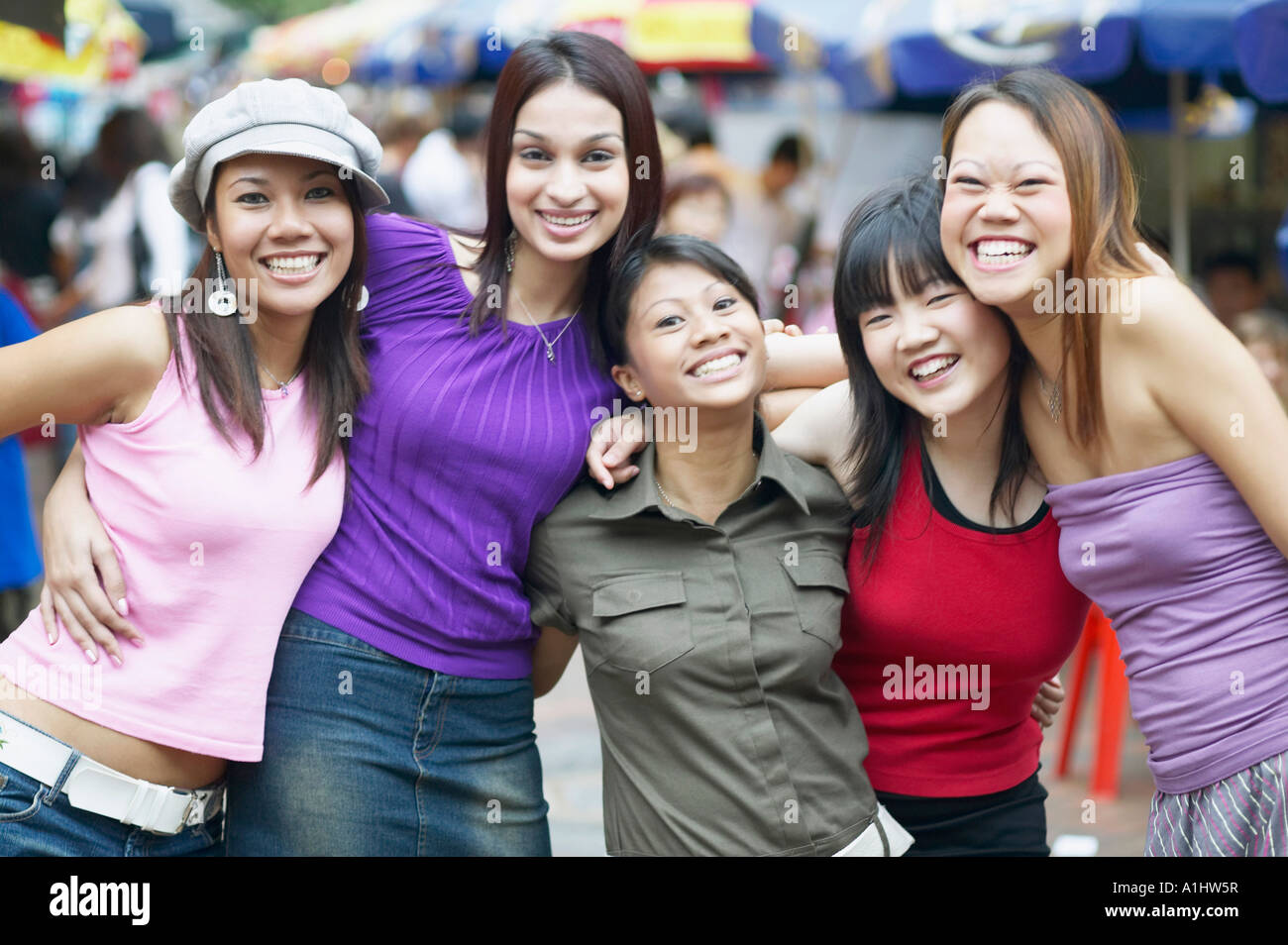 Chinese young women exciting hi-res stock photography and images - Alamy