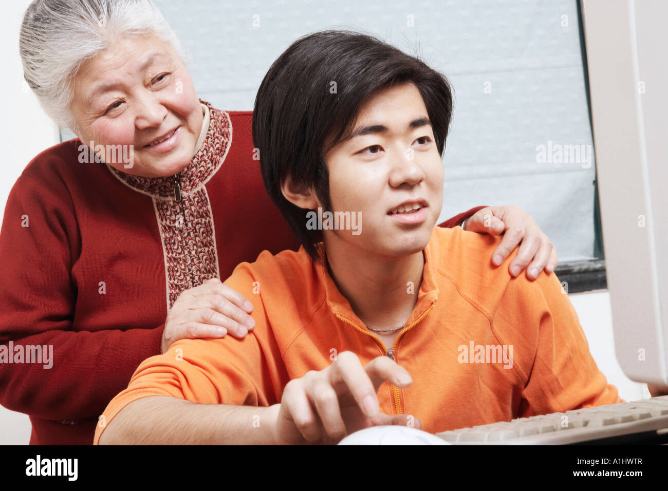 Computer senior teenager two hi-res stock photography and images - Alamy
