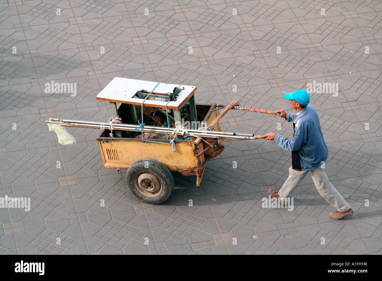 El fna man cart hi-res stock photography and images - Alamy