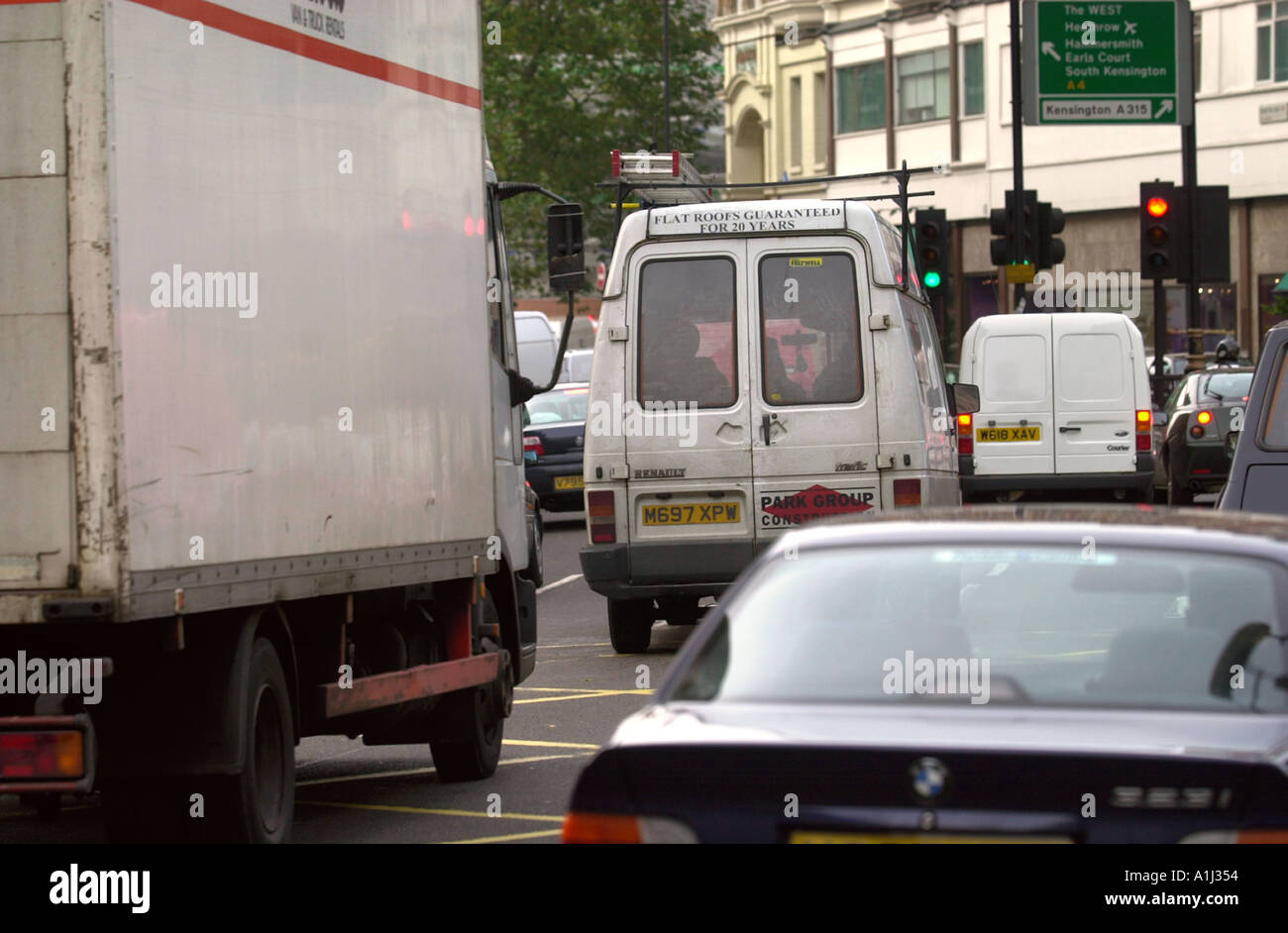 London traffic jam hi-res stock photography and images - Alamy