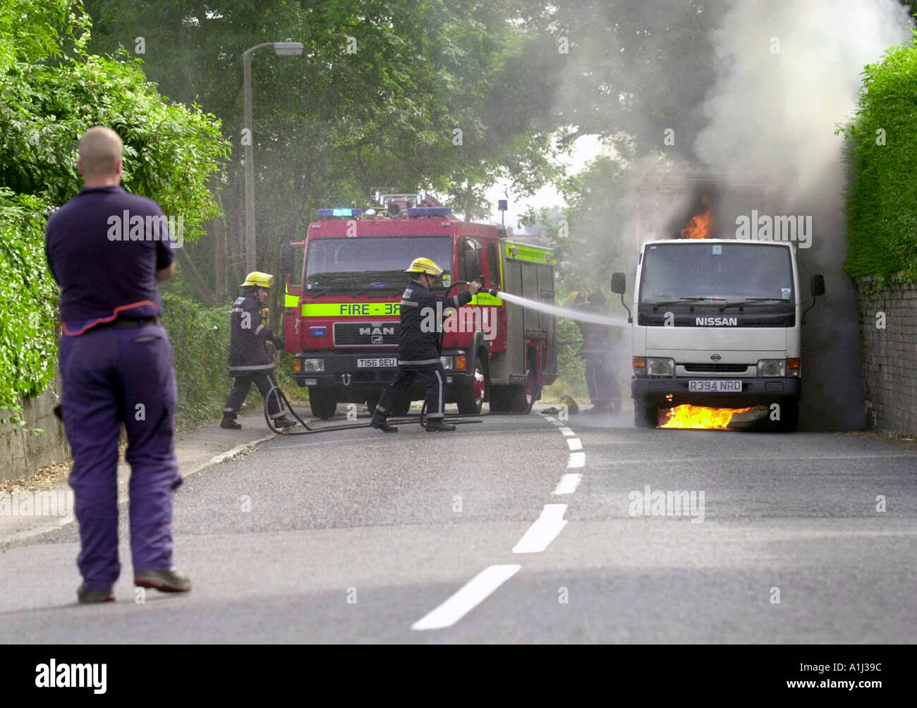 Uk fire engine and blocked hi-res stock photography and images - Alamy