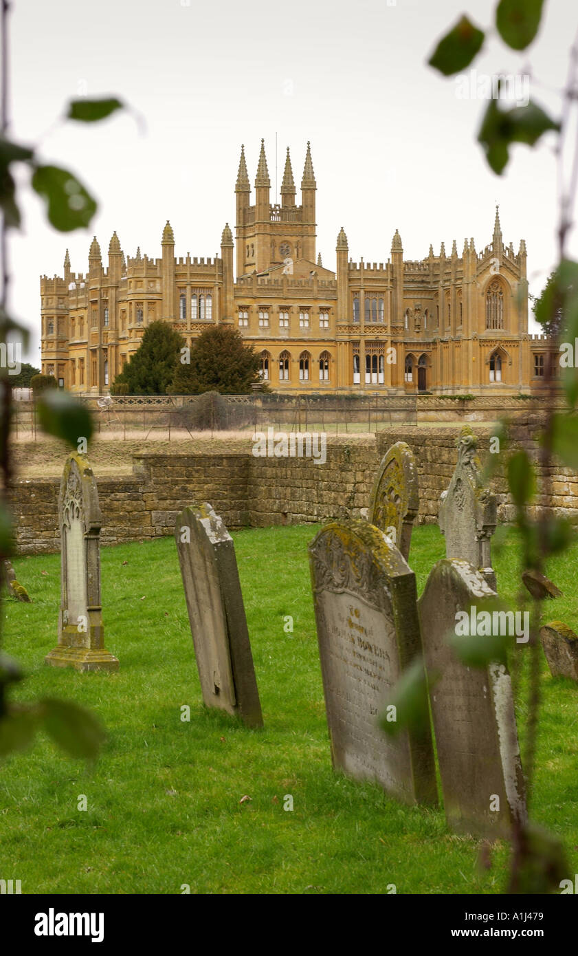 Toddington manor in gloucestershire uk hi-res stock photography and ...