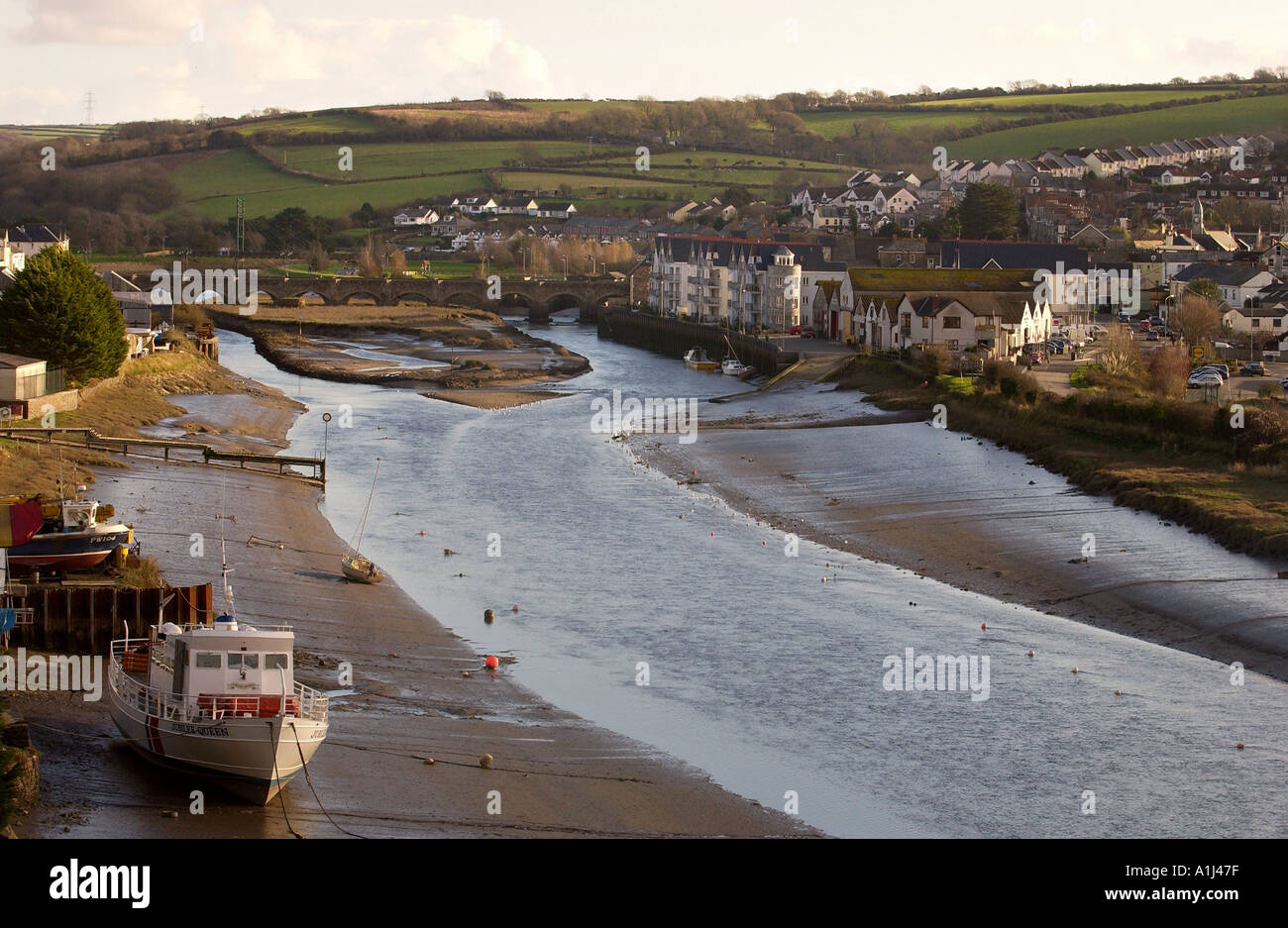 GENERAL VIEWS OF WADEBRIDGE IN CORNWALL AND THE RIVER CAMEL Stock Photo ...