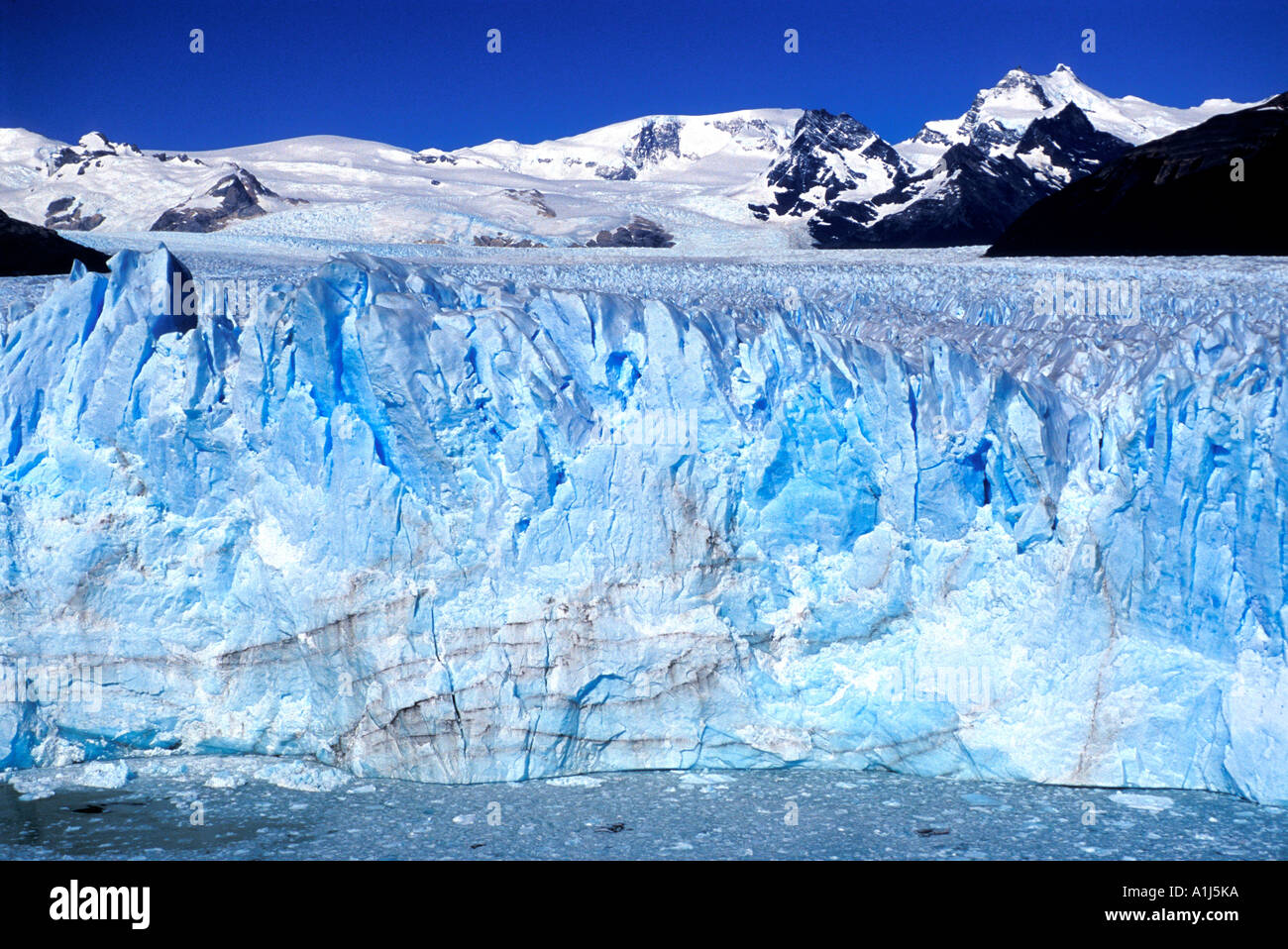Giant Ice Walls of Perito Moreno Glacier, Parque Nacional Los Glaciares ...