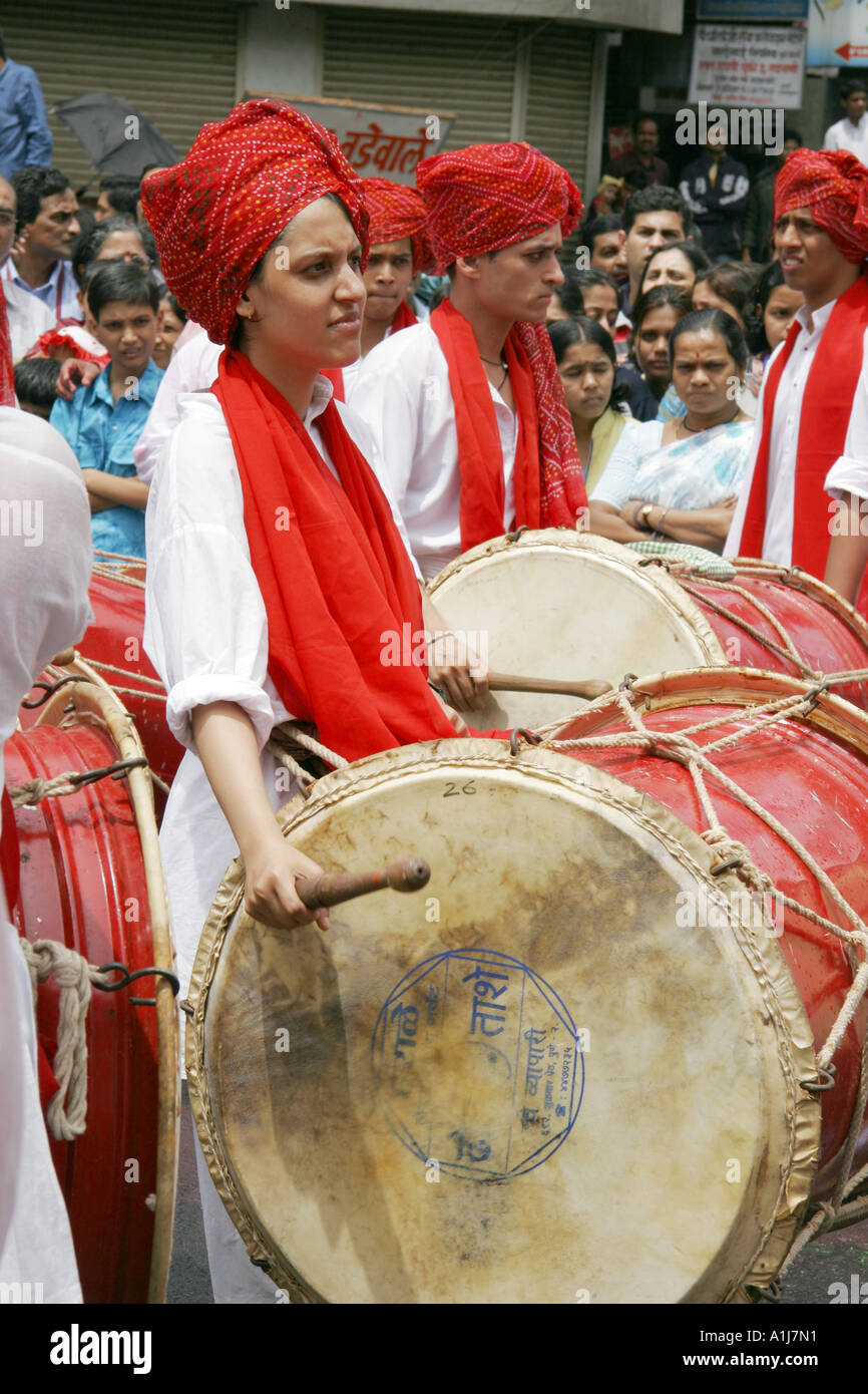 SSK76331 playing drums in Festival Ganesh immersion procession, India ...