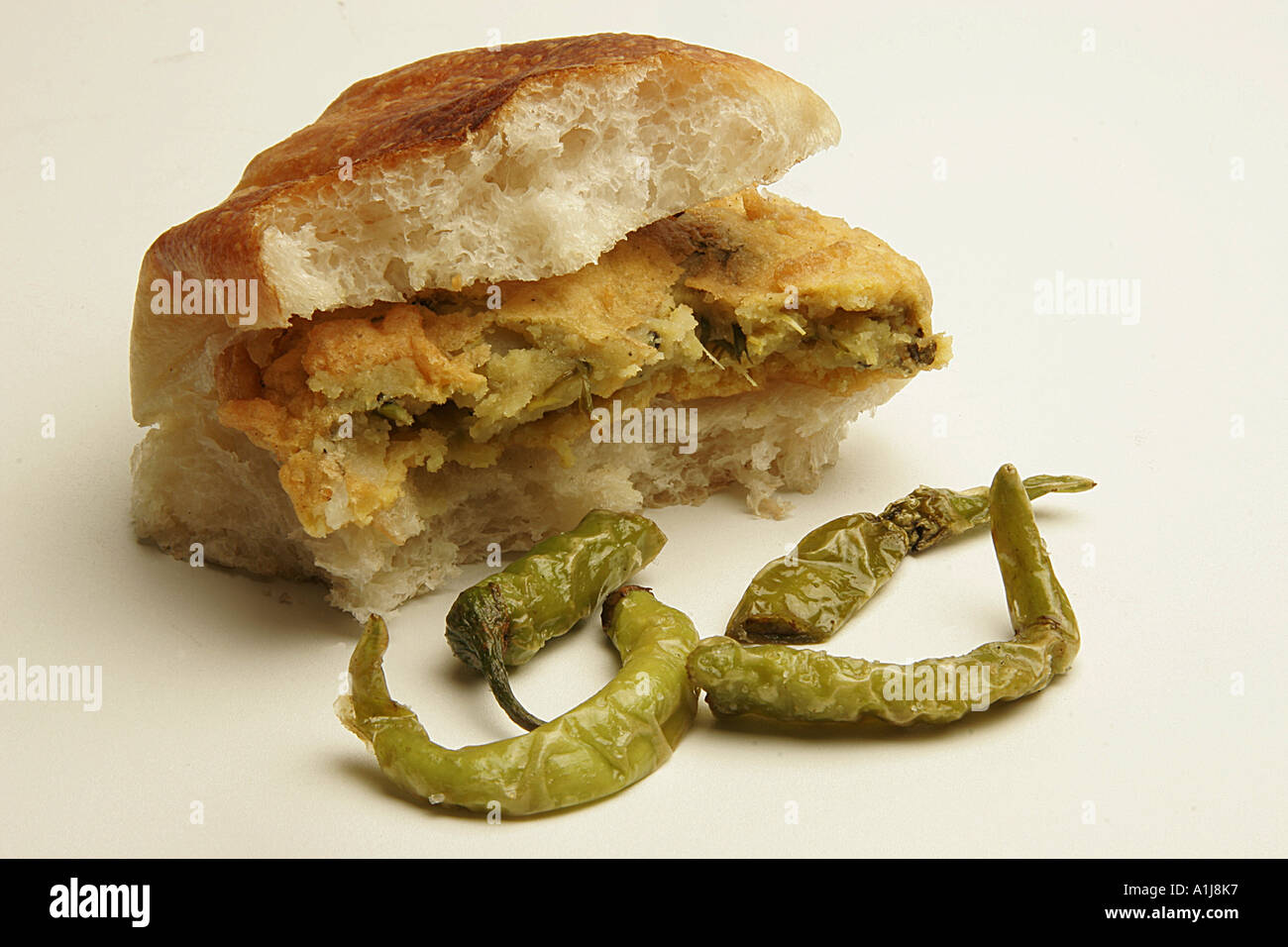 Vada pav pune hi-res stock photography and images - Alamy