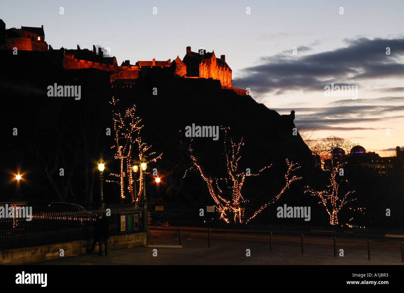 Moody edinburgh and castle hi-res stock photography and images - Alamy