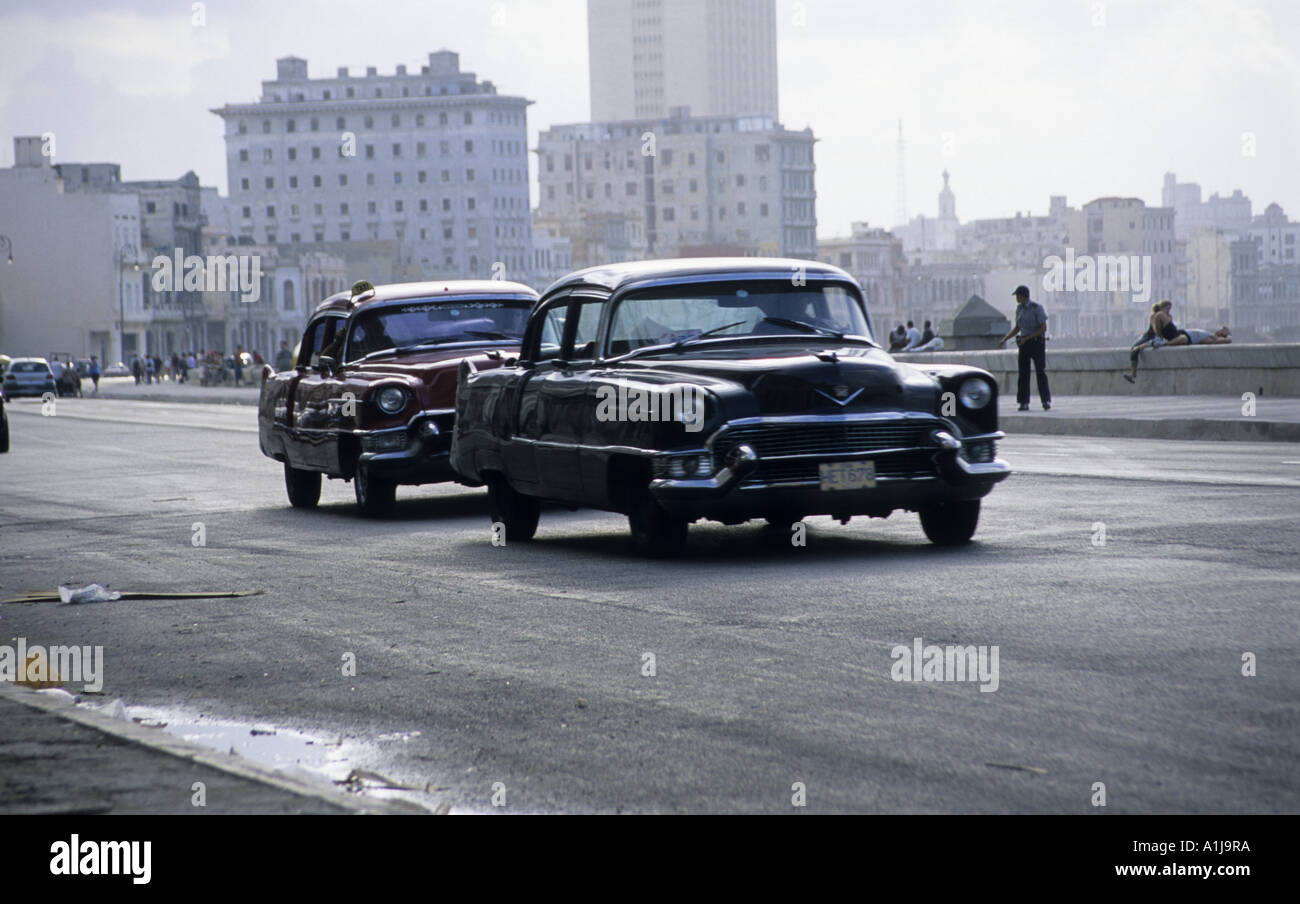Two cadillacs hi-res stock photography and images - Alamy