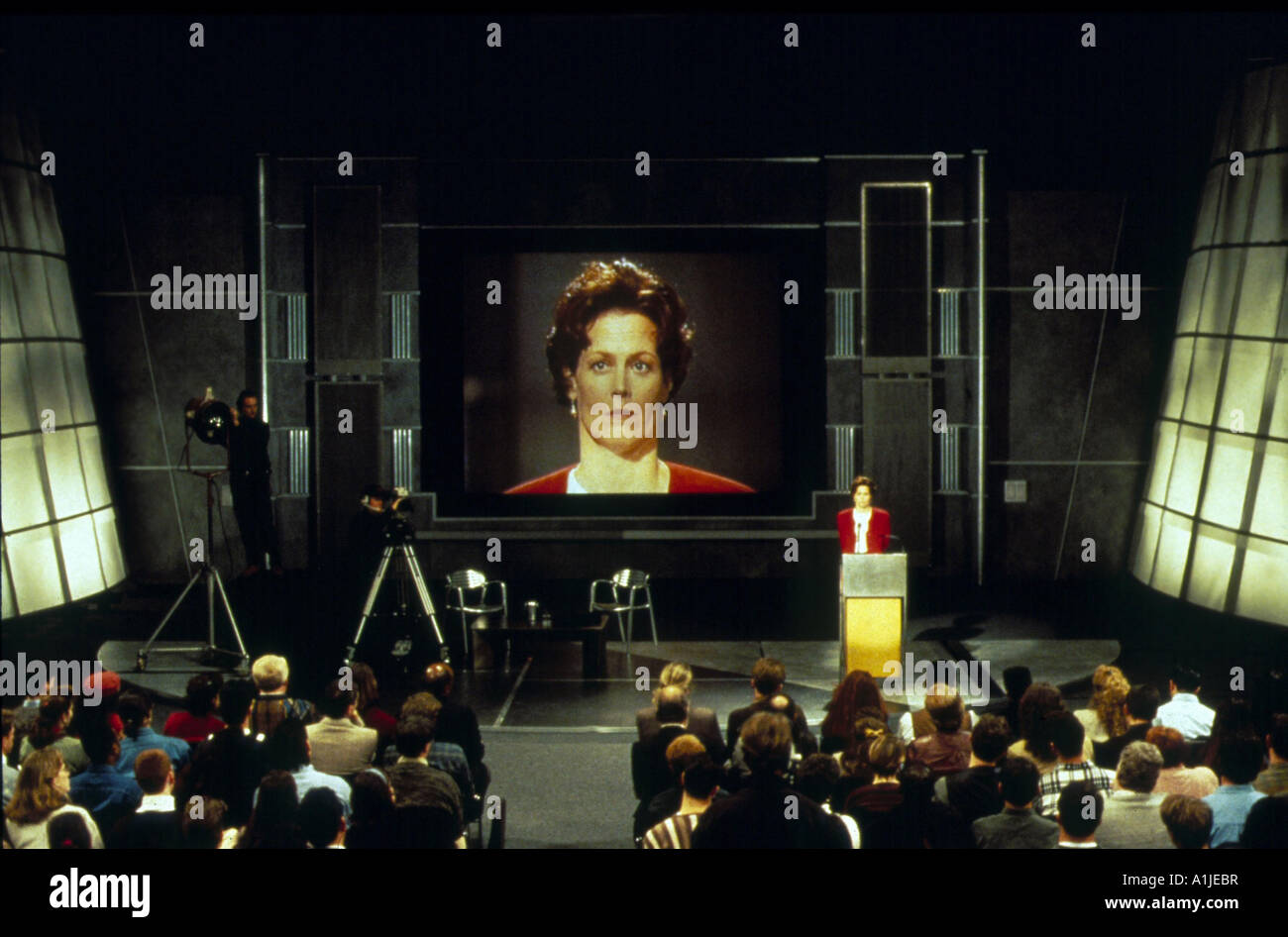 Sigourney weaver copycat 1995 hi-res stock photography and images - Alamy