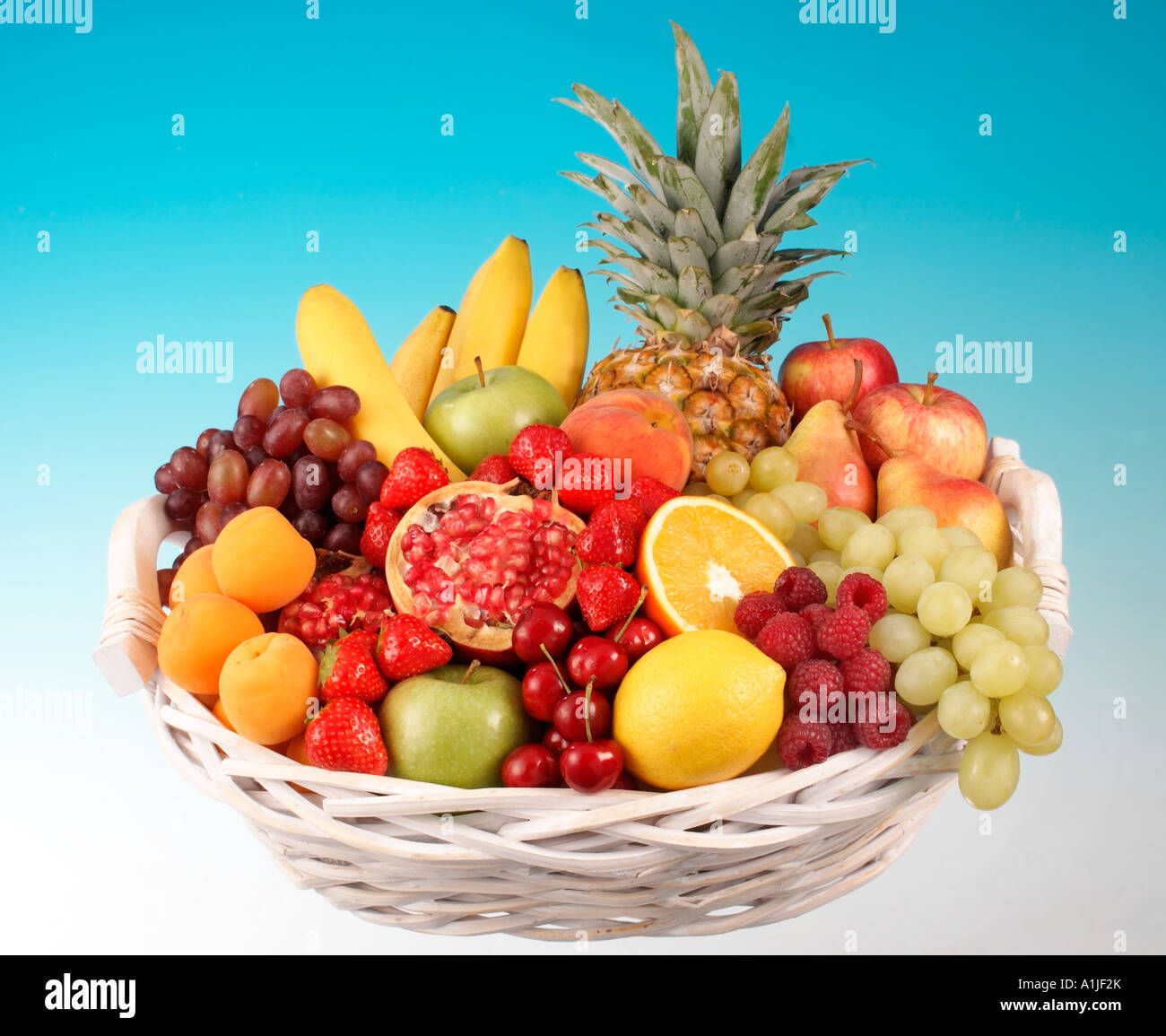 Fruit gift basket hi-res stock photography and images - Alamy