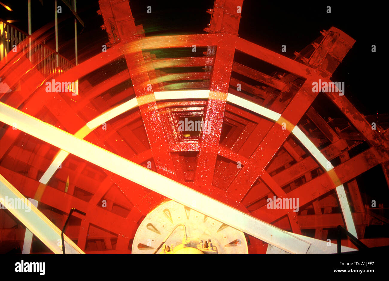 Red sternwheel turns on Mississippi paddlewheeler, New Orleans ...
