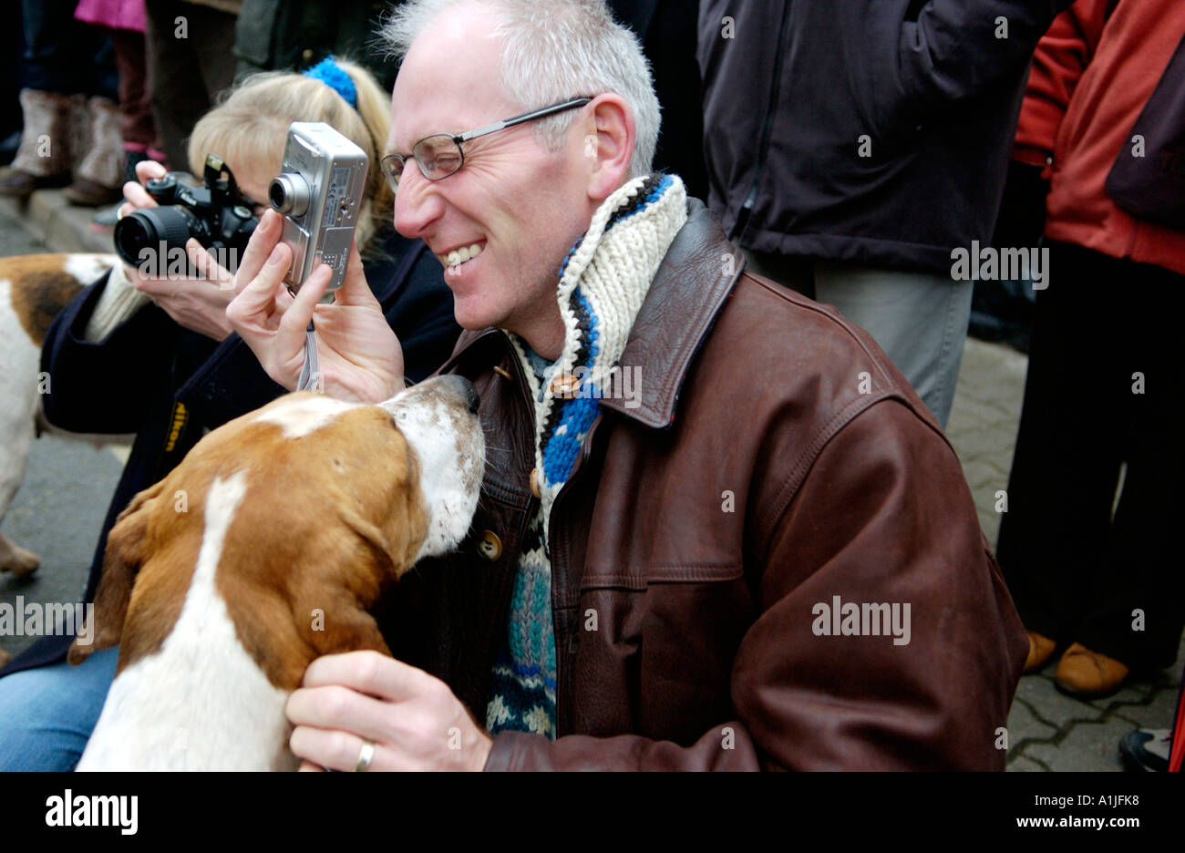 Golden Valley Hunt assemble at the Town Clock Square in Hay on Wye ...