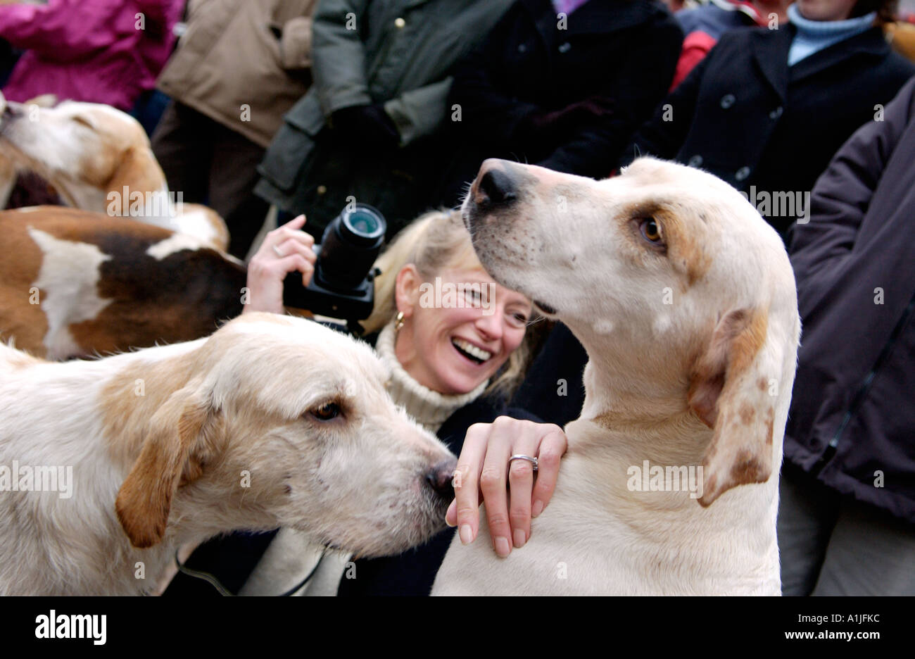 Golden Valley Hunt assemble at the Town Clock Square in Hay on Wye ...