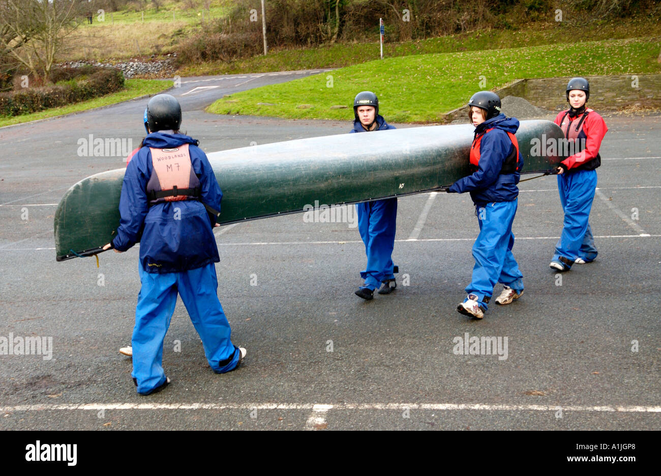 Canoe teens teamwork outdoors rural uk hi-res stock photography and ...