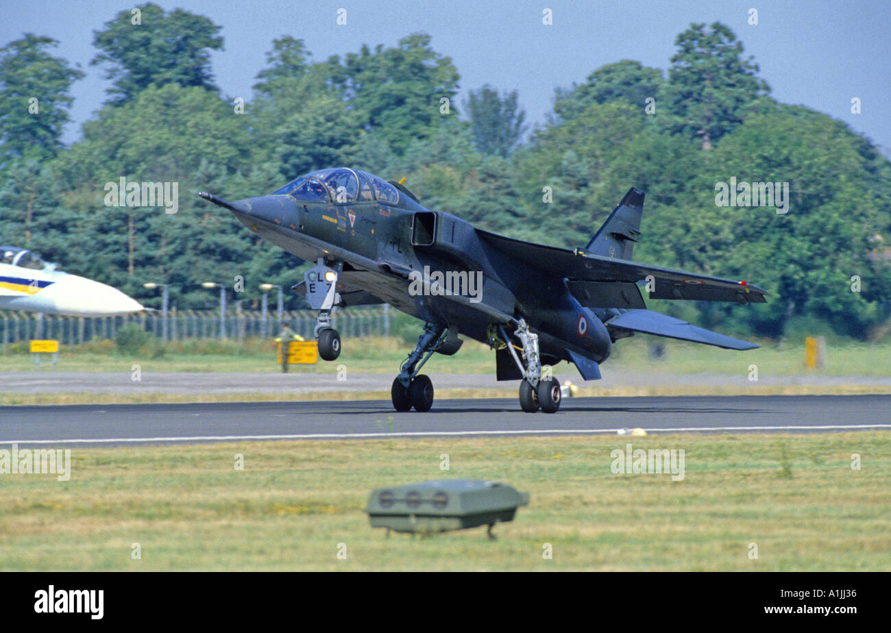 French Air Force Jaguar ground attack aircraft landing Stock Photo - Alamy