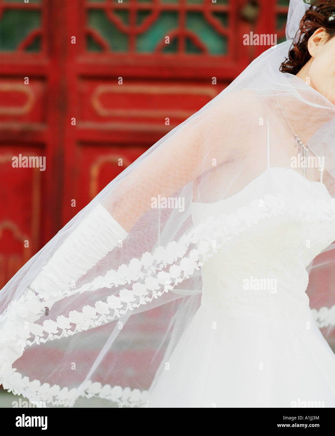 Side profile of a young woman in the wedding dress Stock Photo - Alamy