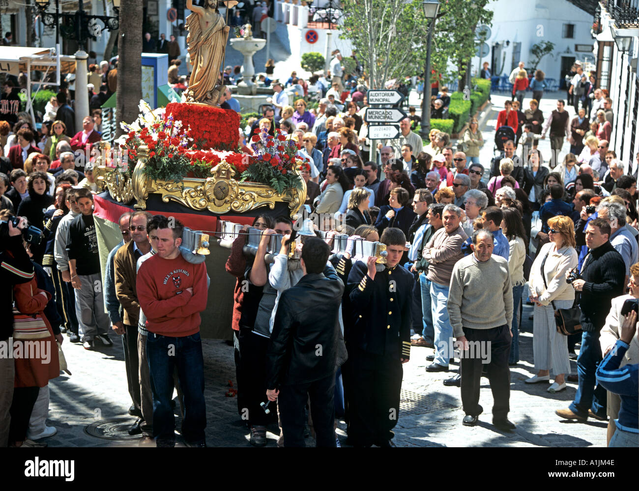 Procession of christ hi-res stock photography and images - Alamy