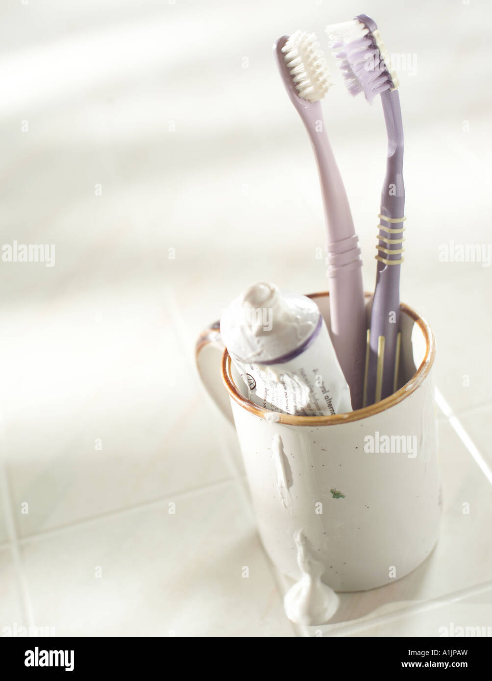 Messy toothpaste hi-res stock photography and images - Alamy