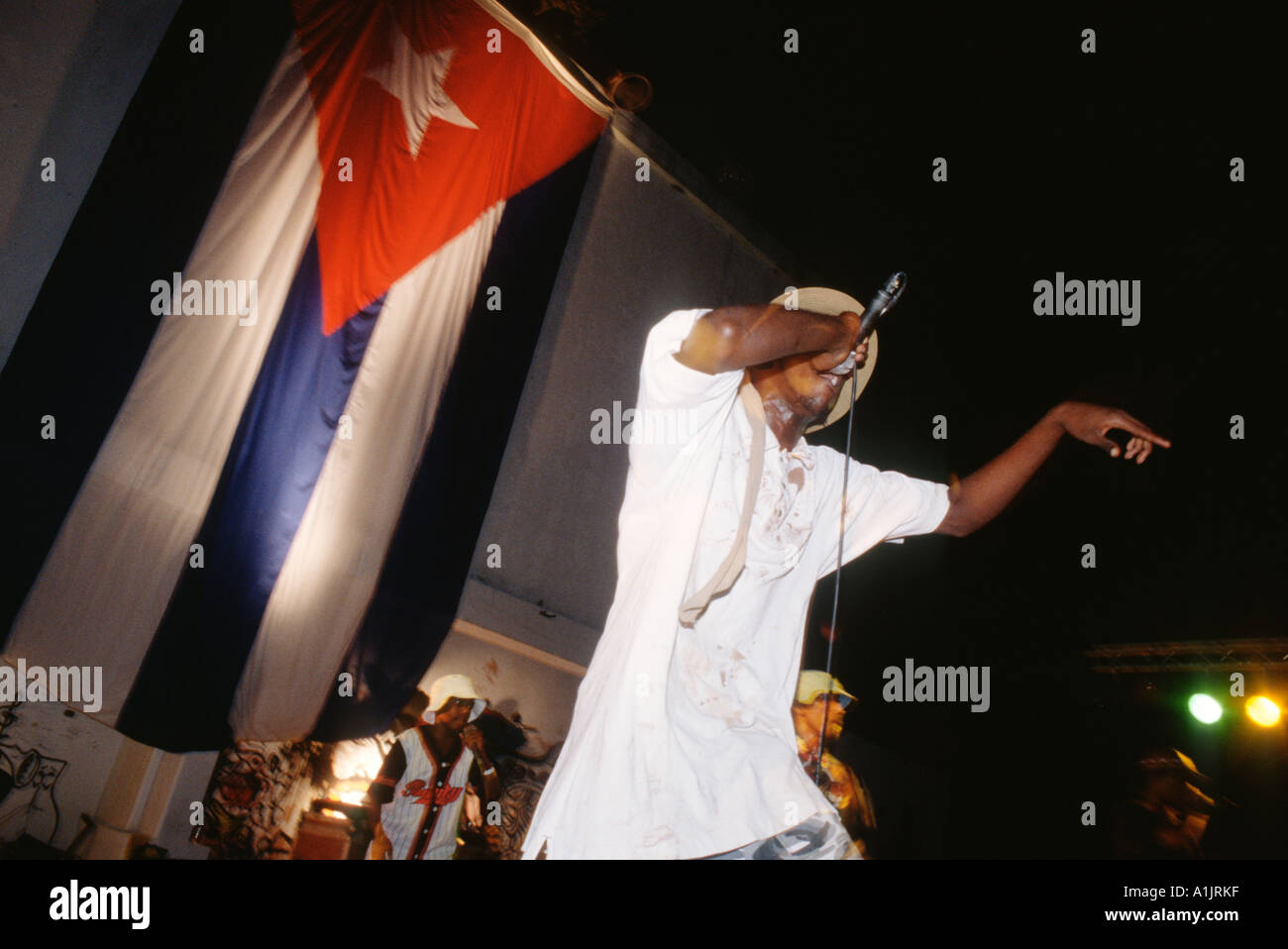 Hip hop in cuba hi-res stock photography and images - Alamy