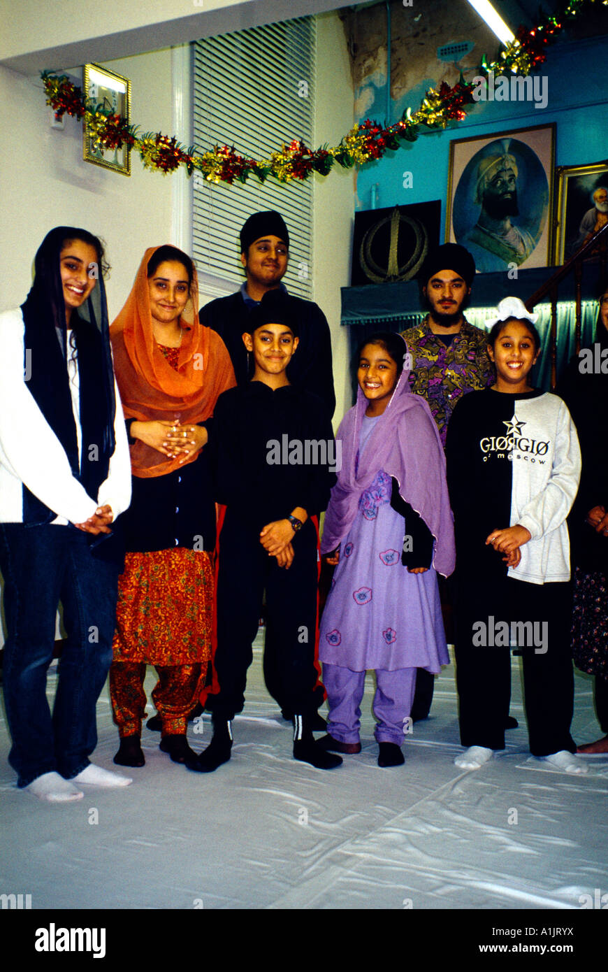Tooting London Khalsa Centre Sikh Children In Gurdwara Stock Photo - Alamy