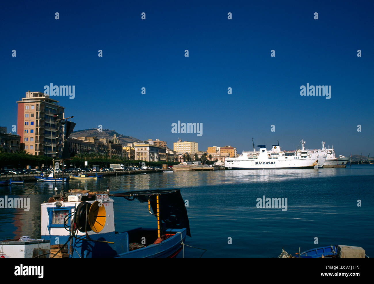 Ferry Harbour Trapani Sicily Italy Stock Photo - Alamy