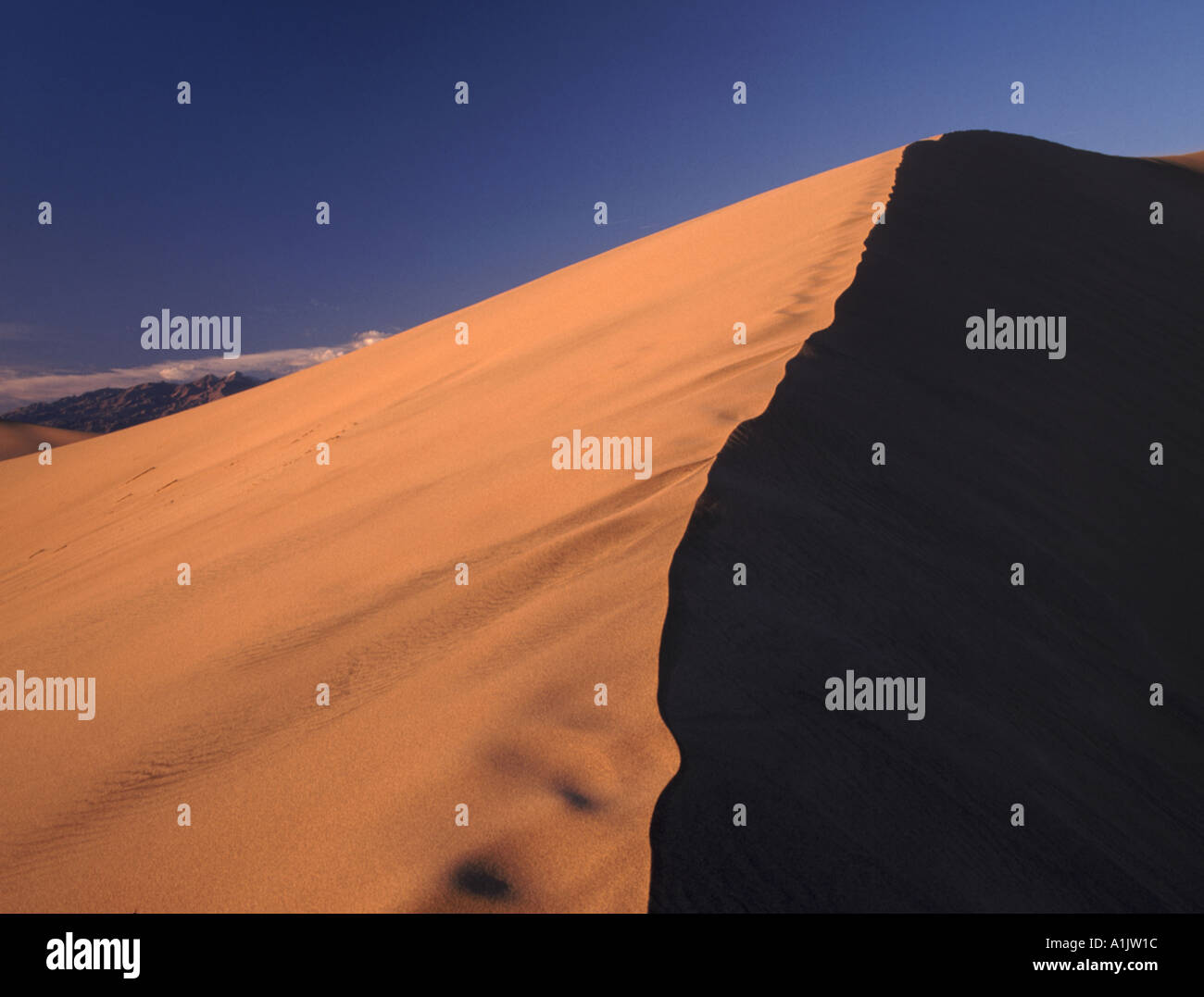Sand Dunes Stove Pipe Well Death Valley National Park near Stove Pipe ...