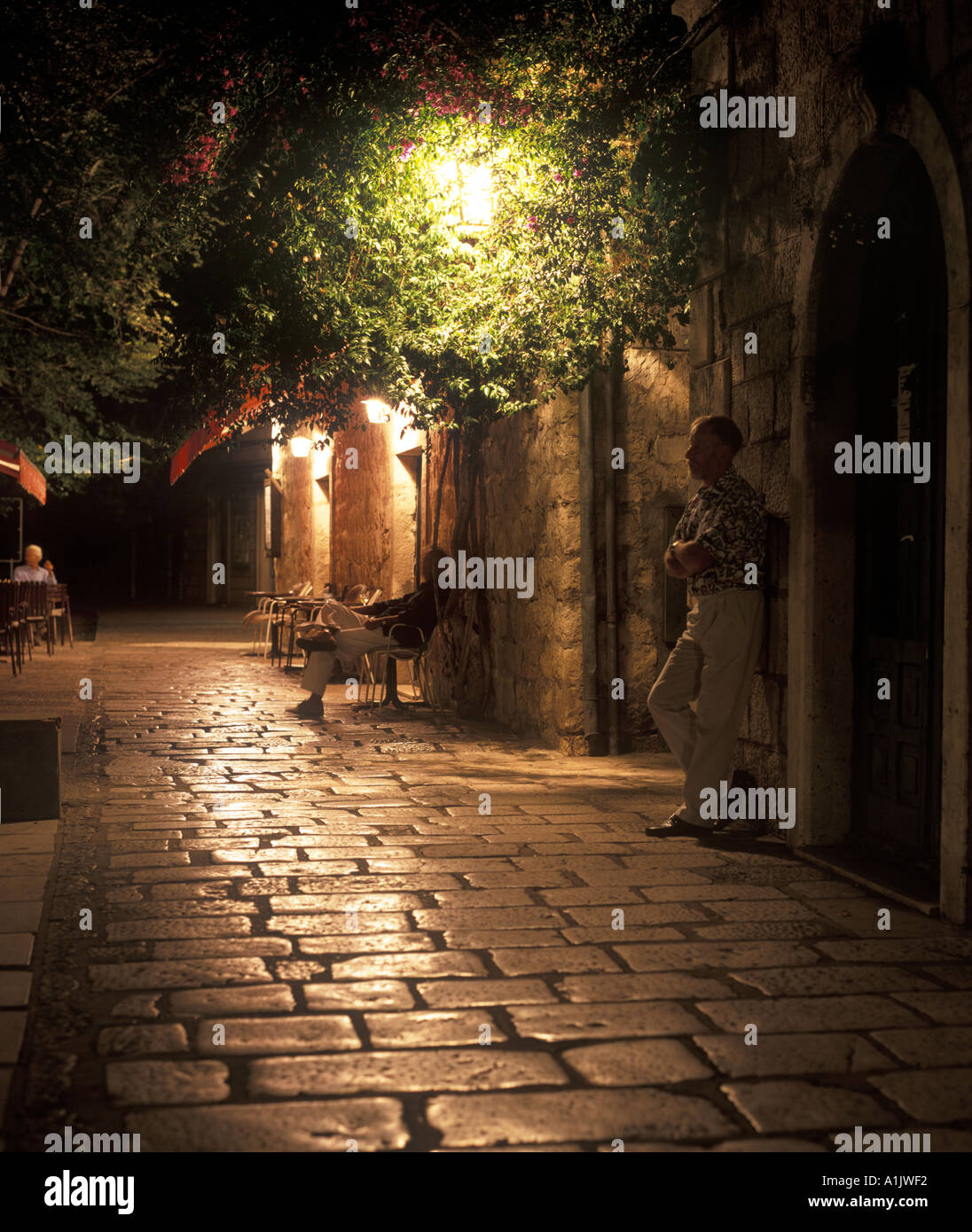 Cavat hi-res stock photography and images - Alamy