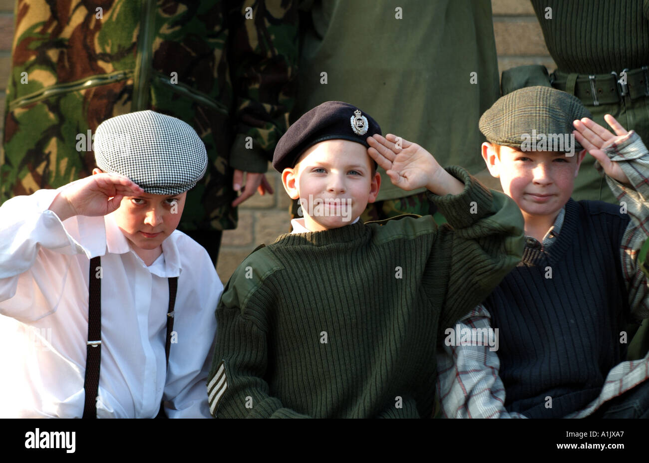 army kids saluting Stock Photo - Alamy