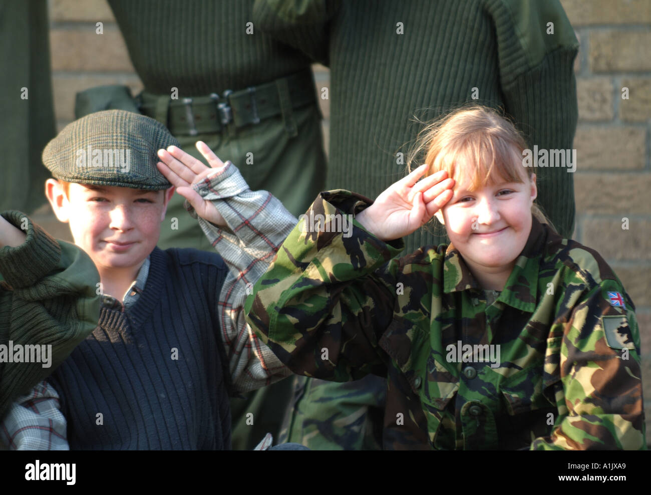 army kids saluting Stock Photo - Alamy