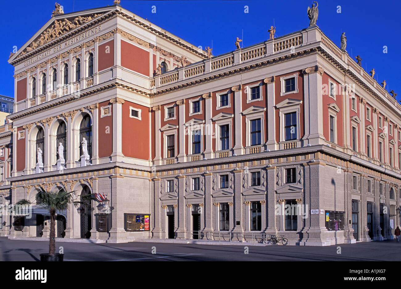 Musikvereinsgebaude Friends of Music Building home of the Vienna ...