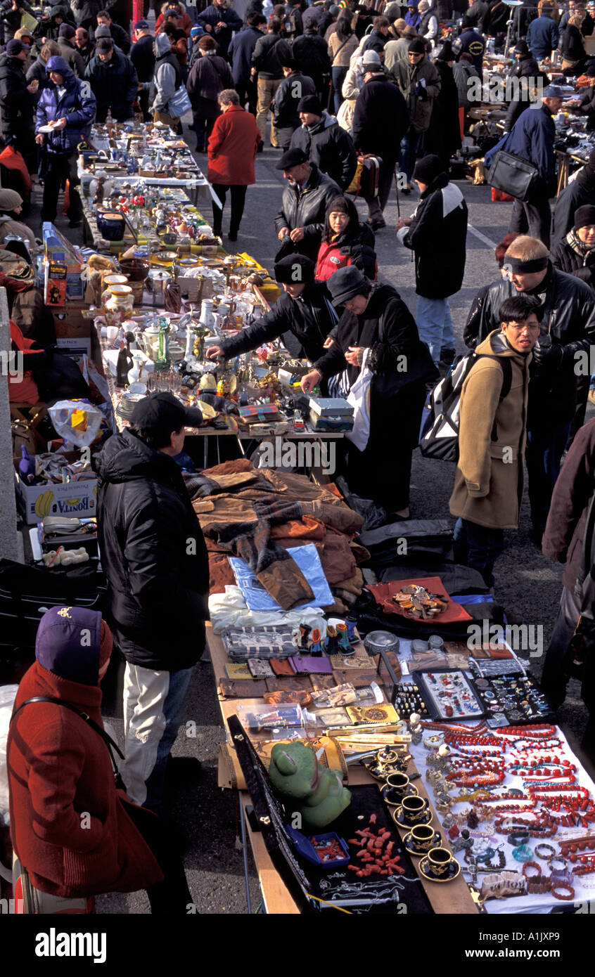 People flooding Naschmarkt Vienna Austria Stock Photo - Alamy