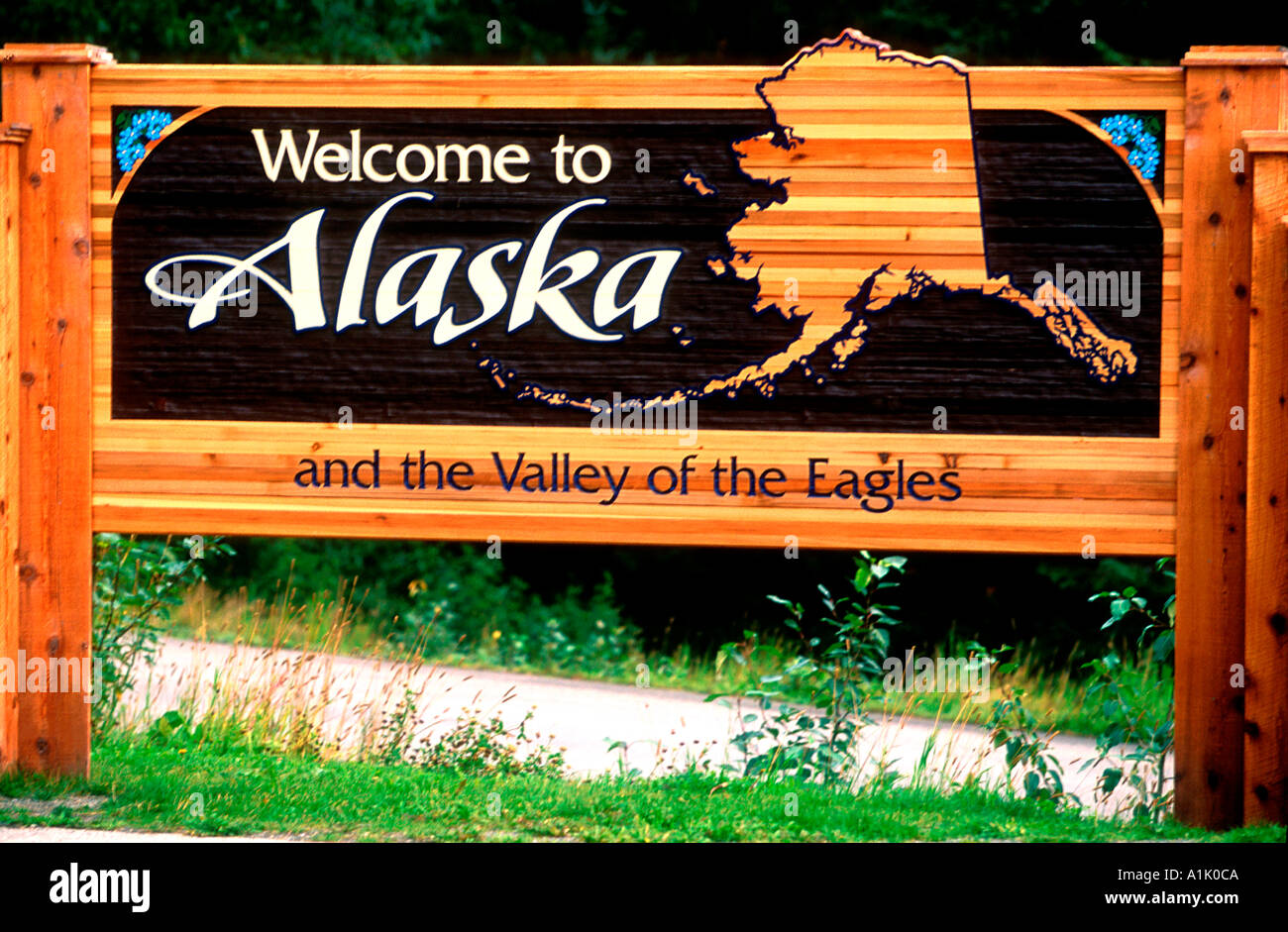 Welcome sign at alaska highway hi-res stock photography and images - Alamy