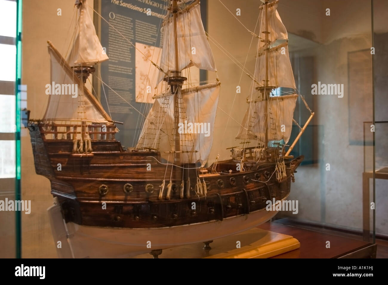Portuguese carrack 17th century hi-res stock photography and images - Alamy