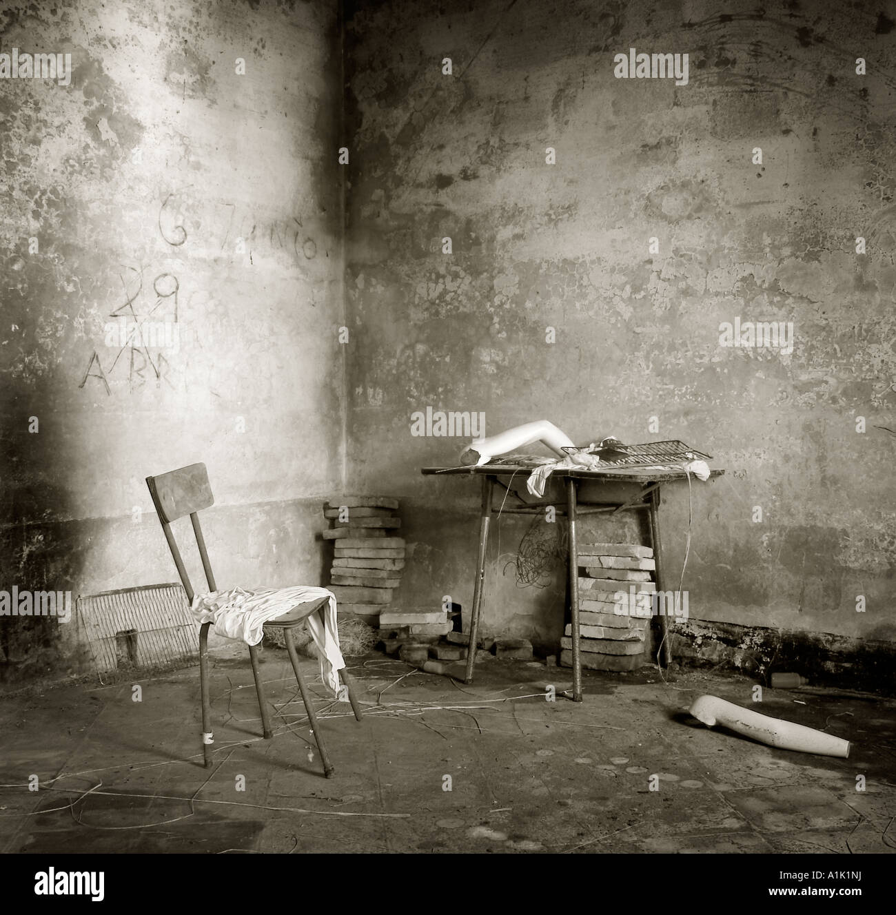 Still life abandoned house table hi-res stock photography and images ...