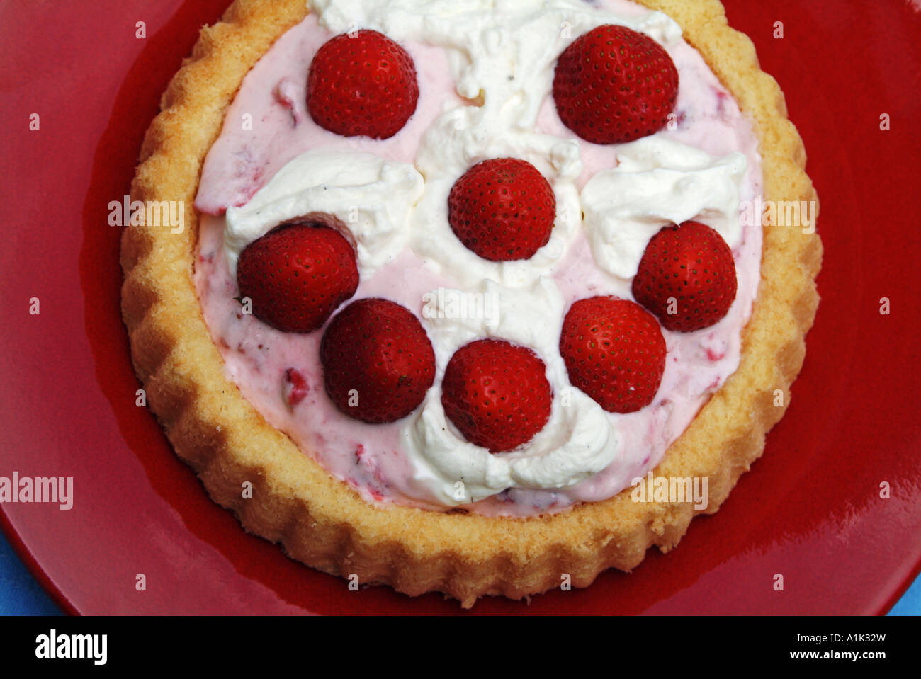 Cream cake face hi-res stock photography and images - Alamy
