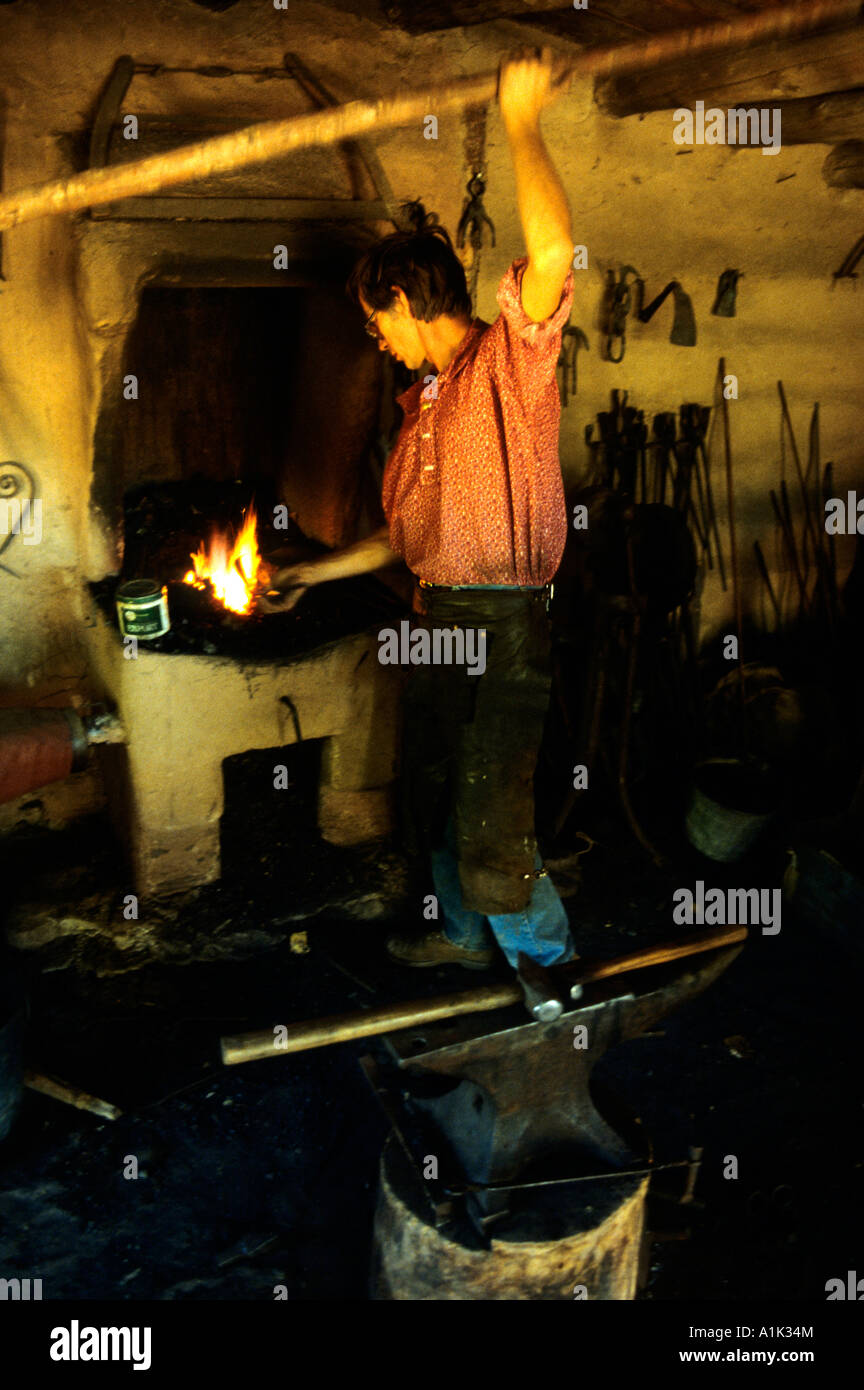 Blacksmith bellows hi-res stock photography and images - Alamy