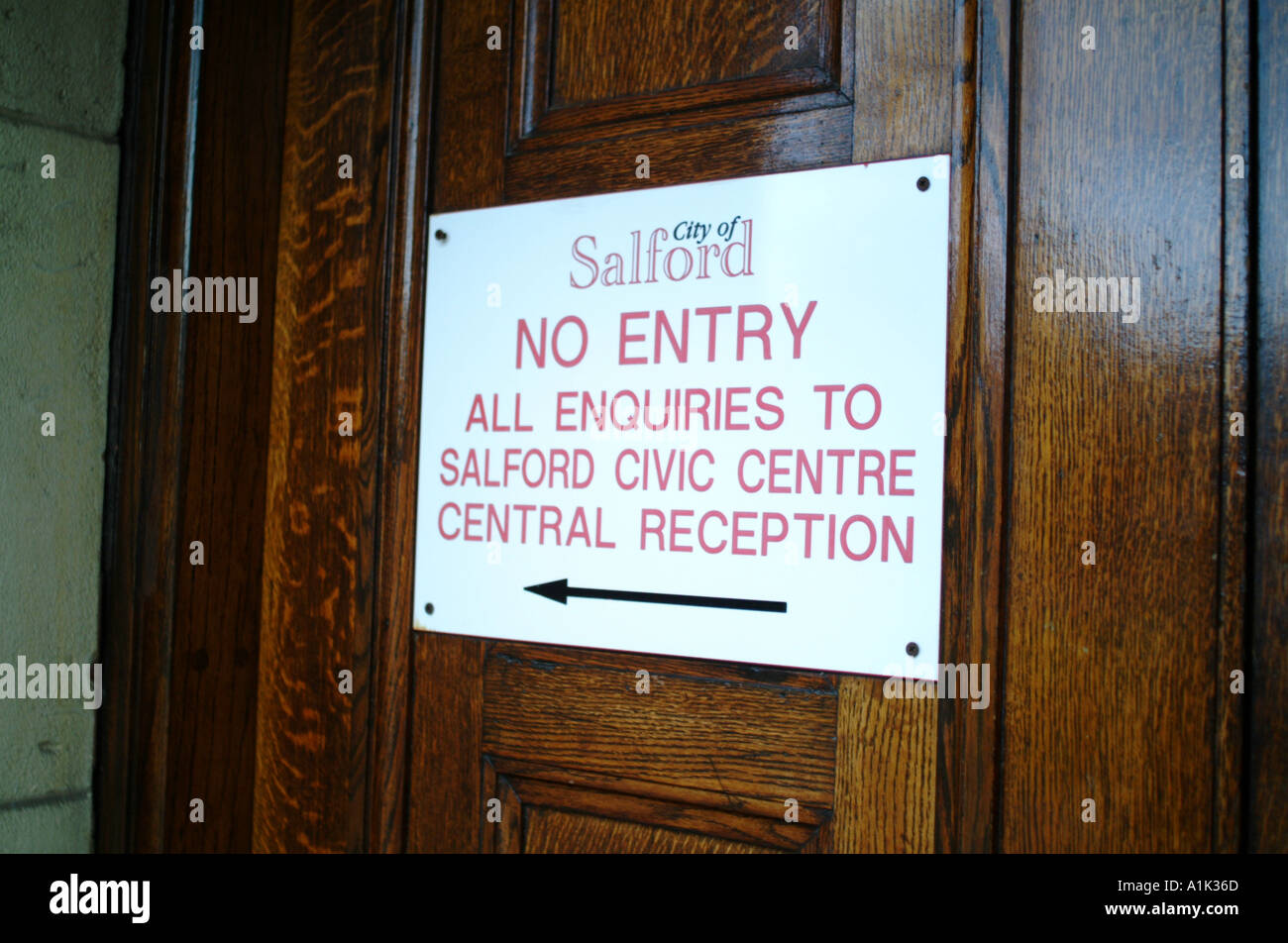 Enquiries reception hi-res stock photography and images - Alamy