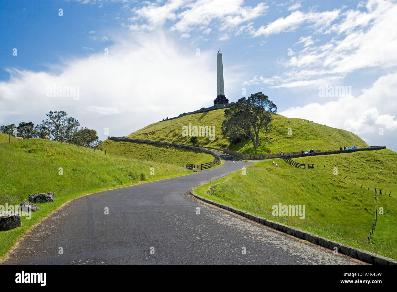 Obelisk One Tree Hill Auckland North Island New Zealand Stock Photo - Alamy