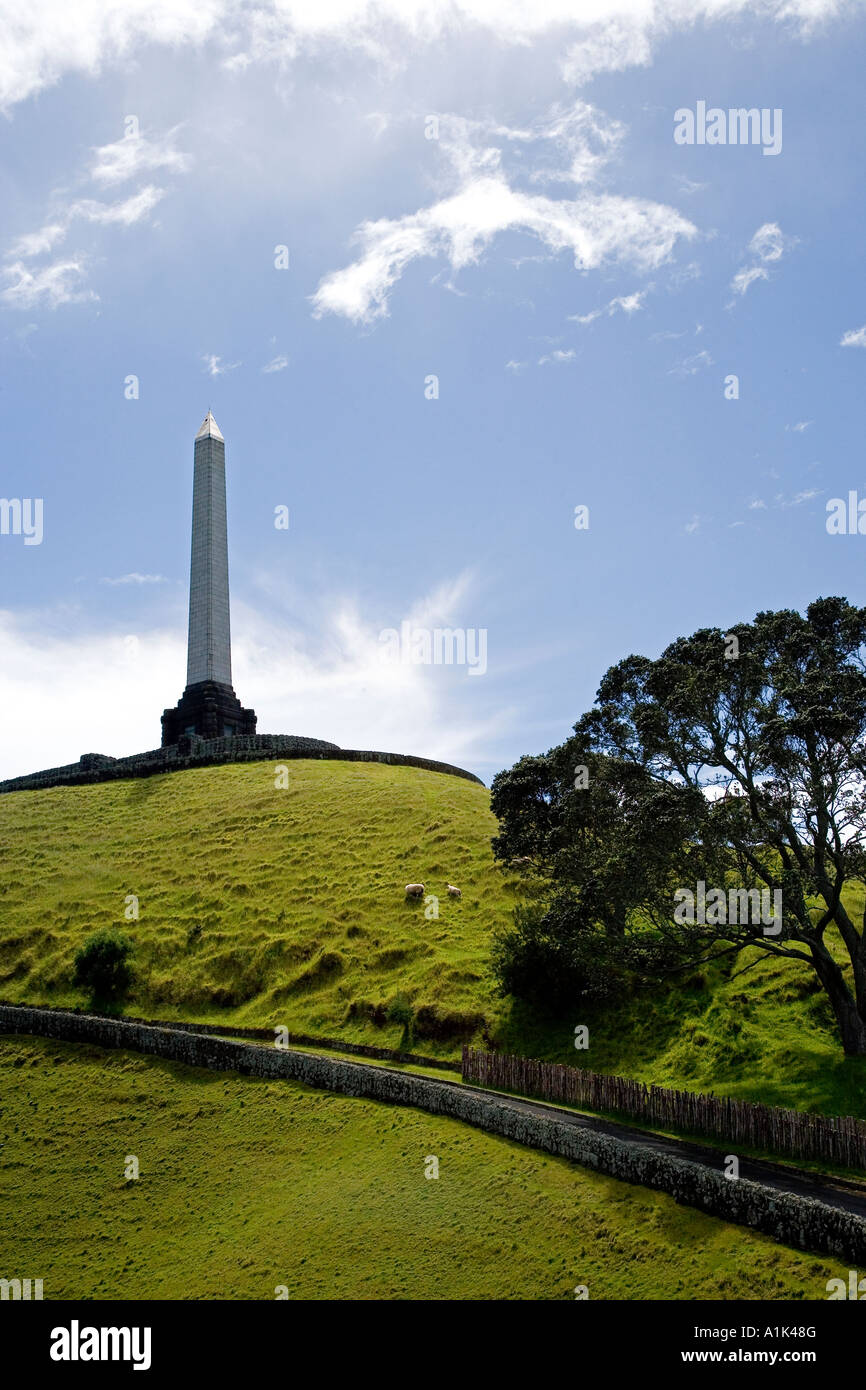 Obelisk One Tree Hill Auckland North Island New Zealand Stock Photo - Alamy