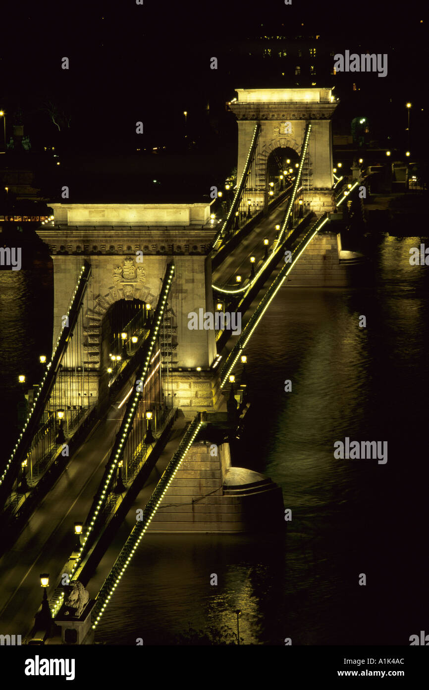 Night view of chain bridge hi-res stock photography and images - Alamy