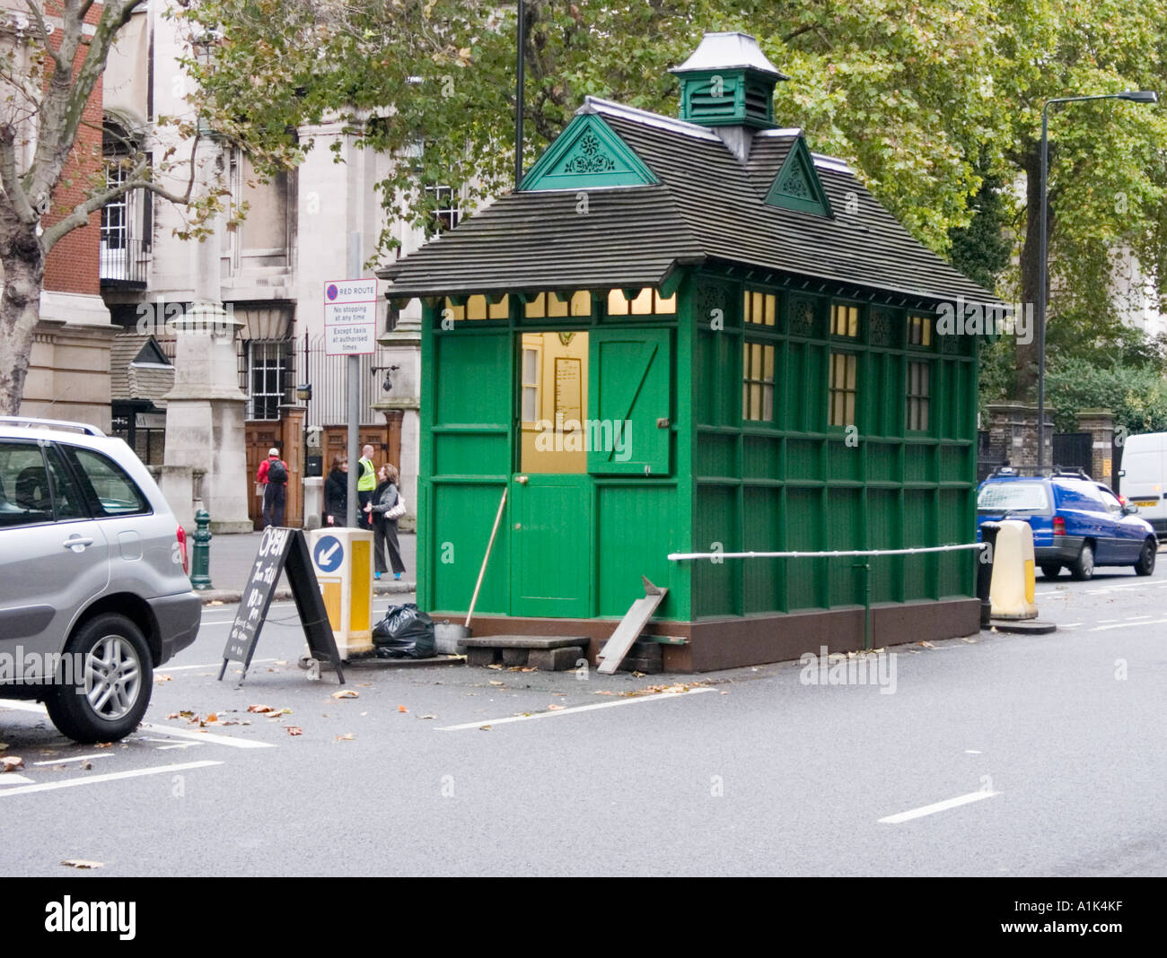Old london taxi hi-res stock photography and images - Alamy