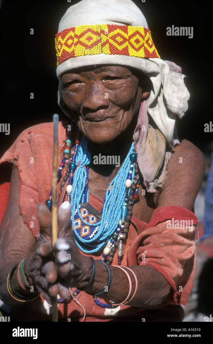 San women namibia hi-res stock photography and images - Alamy