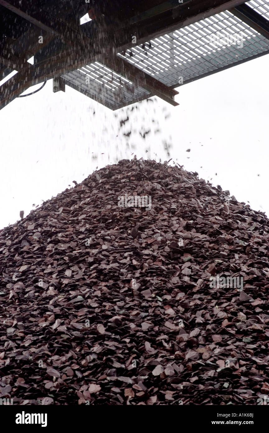 Small pieces of slate hi-res stock photography and images - Alamy