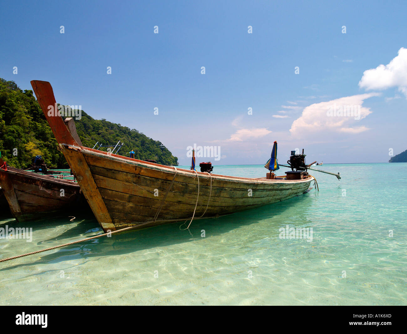 Longboats in thailand hi-res stock photography and images - Alamy
